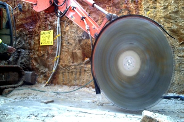 D3S Diamond Rock saws for Excavators - Echidna