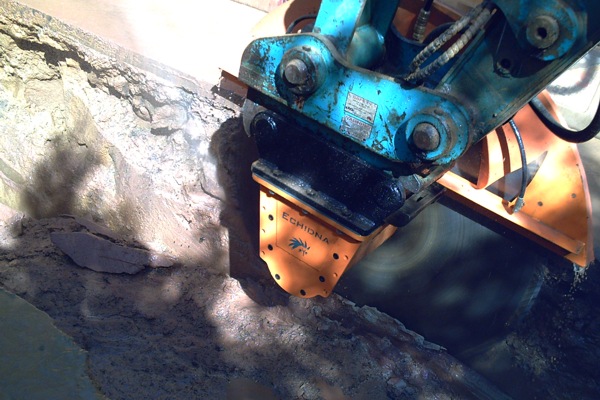 D2S Diamond Rock saws for Excavators - Echidna